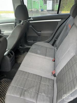 Volkswagen Golf 2008 in Kaunas, with an engine capacity of 1.90 L and mileage of 393 thousand km for 1200 €, photo 15 on AUTOMOTO.COM.LV