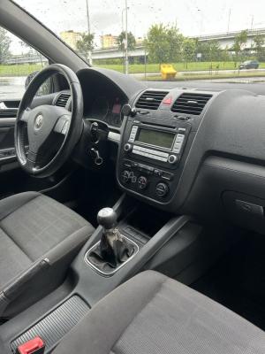 Volkswagen Golf 2008 in Kaunas, with an engine capacity of 1.90 L and mileage of 393 thousand km for 1200 €, photo 16 on AUTOMOTO.COM.LV