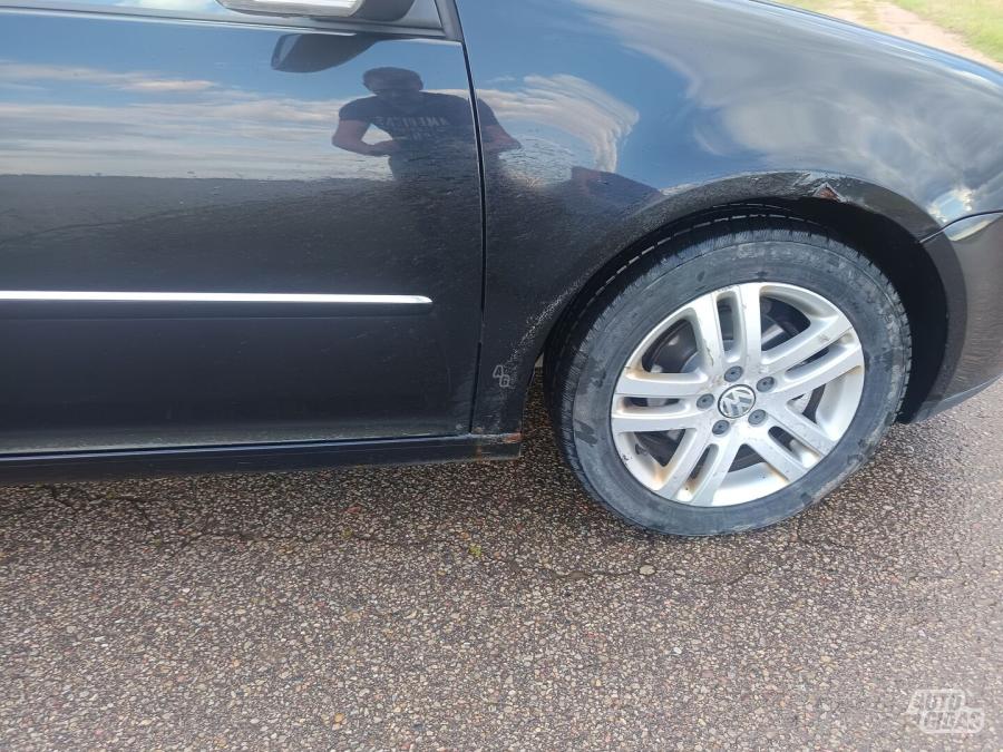 Volkswagen Golf 2008 Telšiai, ar dzinēja tilpumu 1.90 L un nobraukumu 388 tūkst. km par 1350 €, foto 5 vietnē AUTOMOTO.COM.LV
