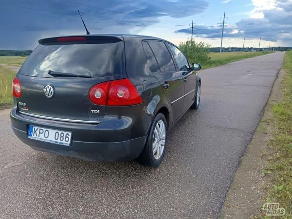 Volkswagen Golf 2008 in Telschi, with an engine capacity of 1.90 L and mileage of 388 thousand km for 1350 €, photo 5 on AUTOMOTO.COM.LV