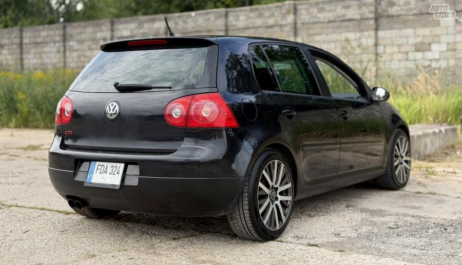 Volkswagen Golf 2008 Kauņa, ar dzinēja tilpumu 2.00 L un nobraukumu 345 tūkst. km par 1750 €, foto 5 vietnē AUTOMOTO.COM.LV
