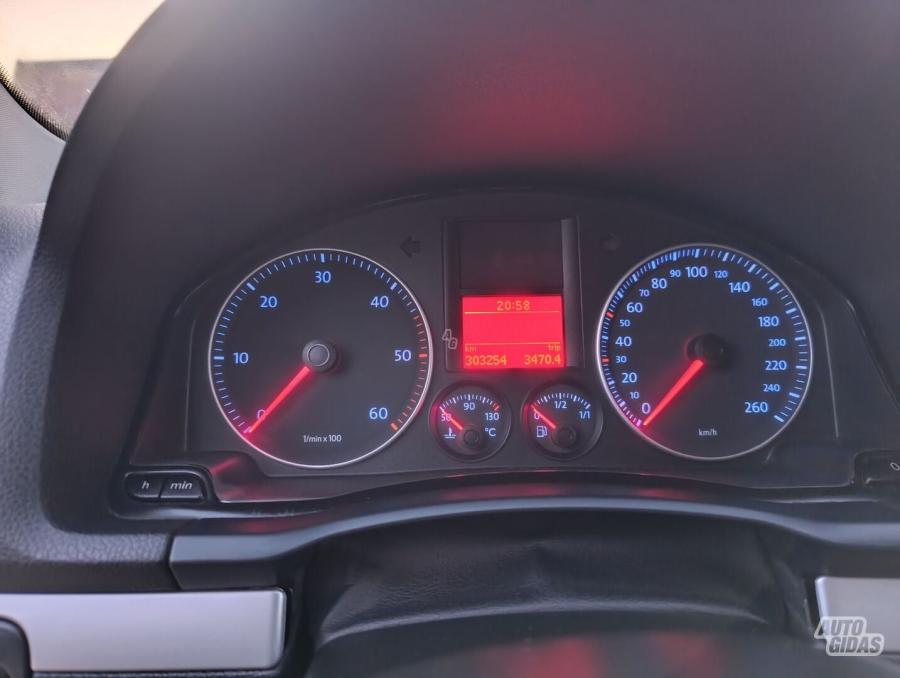 Volkswagen Golf 2008 Telšiai, ar dzinēja tilpumu 1.90 L un nobraukumu 303 tūkst. km par 3300 €, foto 9 vietnē AUTOMOTO.COM.LV
