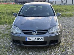 Volkswagen Golf 2008 Viļņa, ar dzinēja tilpumu 1.90 L un nobraukumu 335 tūkst. km par 1600 €, foto  vietnē AUTOMOTO.COM.LV