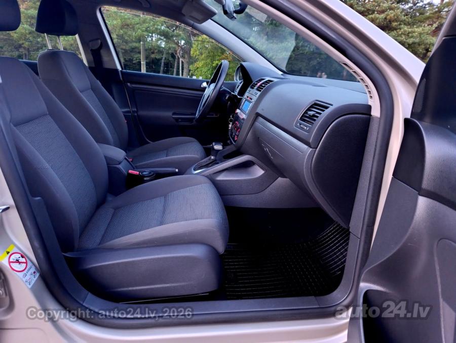 Volkswagen Golf 2008 Tallina, ar dzinēja tilpumu 1.60 L un nobraukumu 135 tūkst. km par 3799 €, foto 10 vietnē AUTOMOTO.COM.LV