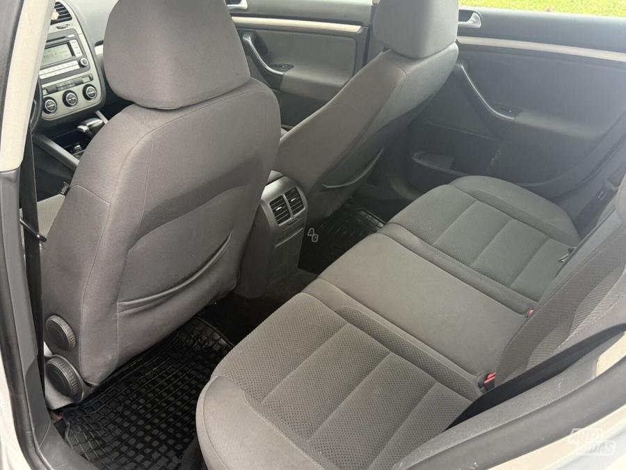 Volkswagen Golf 2008 in Vilnius, with an engine capacity of 2.00 L and mileage of 400 thousand km for 1450 €, photo 11 on AUTOMOTO.COM.LV