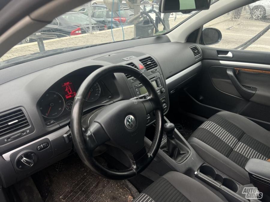 Volkswagen Golf 2008 Kauņa, ar dzinēja tilpumu 1.90 L un nobraukumu 260 tūkst. km par 1100 €, foto 7 vietnē AUTOMOTO.COM.LV