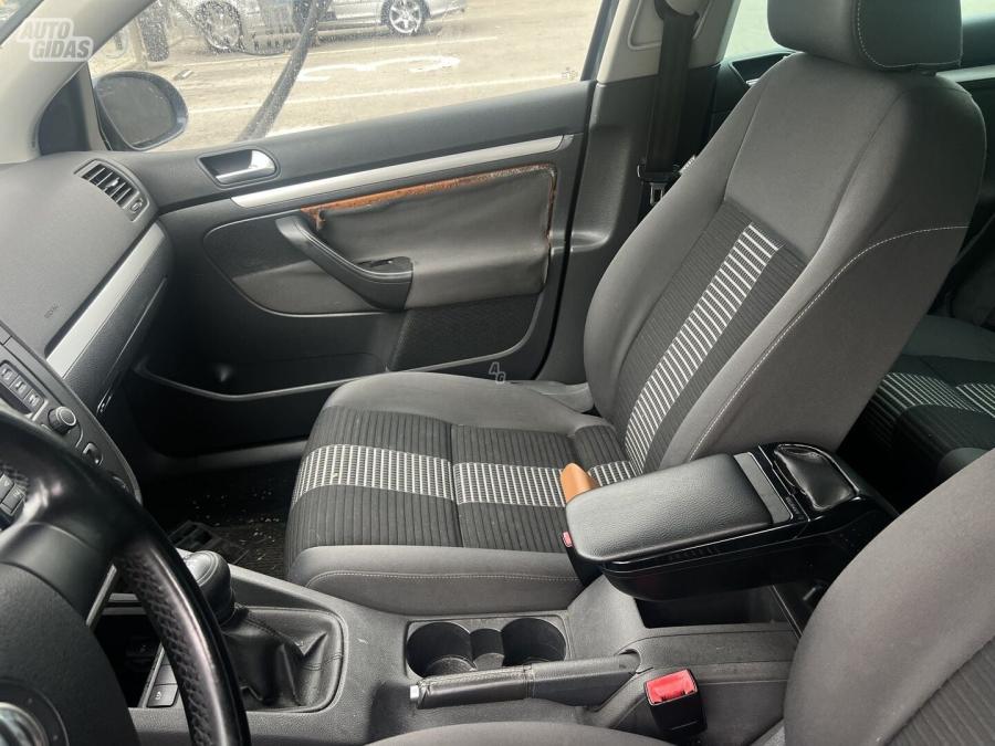 Volkswagen Golf 2008 Kauņa, ar dzinēja tilpumu 1.90 L un nobraukumu 260 tūkst. km par 1100 €, foto 8 vietnē AUTOMOTO.COM.LV