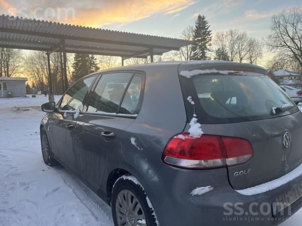 Volkswagen Golf 2009 in Riga, with an engine capacity of 1.60 L and mileage of 135 thousand km for 2000 €, photo 4 on AUTOMOTO.COM.LV