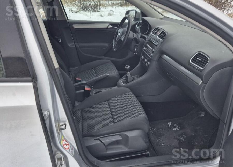 Volkswagen Golf 2009 Jēkabpils, ar dzinēja tilpumu 2.00 L un nobraukumu 262 tūkst. km par 3490 €, foto 9 vietnē AUTOMOTO.COM.LV