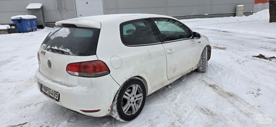 Volkswagen Golf 2009 Alīta, ar dzinēja tilpumu 1.60 L un nobraukumu 3620 tūkst. km par 1800 €, foto 3 vietnē AUTOMOTO.COM.LV