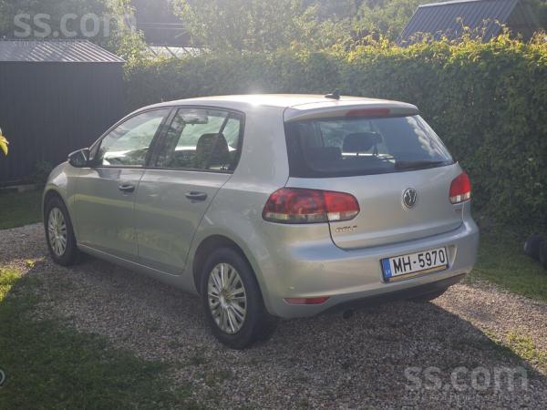 Volkswagen Golf 2009 in Riga, with an engine capacity of 1.60 L and mileage of 307 thousand km for 3400 €, photo 3 on AUTOMOTO.COM.LV