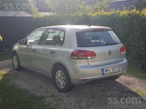 Volkswagen Golf 2009 in Riga, with an engine capacity of 1.60 L and mileage of 307 thousand km for 3400 €, photo 4 on AUTOMOTO.COM.LV