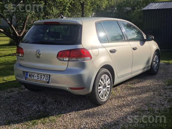 Volkswagen Golf 2009 in Riga, with an engine capacity of 1.60 L and mileage of 307 thousand km for 3400 €, photo 4 on AUTOMOTO.COM.LV