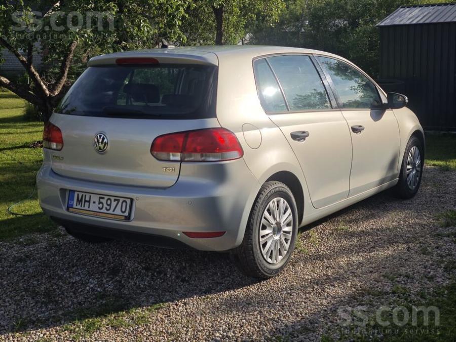 Volkswagen Golf 2009 in Riga, with an engine capacity of 1.60 L and mileage of 307 thousand km for 3400 €, photo 5 on AUTOMOTO.COM.LV