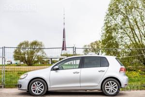 Volkswagen Golf 2009 Rīga, ar dzinēja tilpumu 2.00 L un nobraukumu 380 tūkst. km par 3990 €, foto 5 vietnē AUTOMOTO.COM.LV