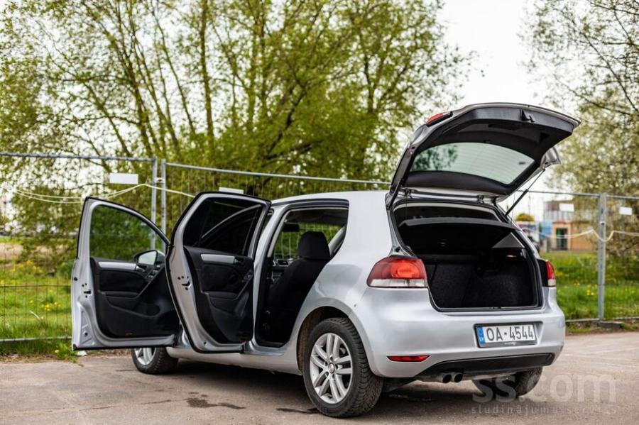 Volkswagen Golf 2009 Rīga, ar dzinēja tilpumu 2.00 L un nobraukumu 380 tūkst. km par 3990 €, foto 10 vietnē AUTOMOTO.COM.LV