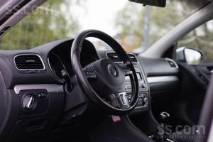 Volkswagen Golf 2009 Rīga, ar dzinēja tilpumu 2.00 L un nobraukumu 380 tūkst. km par 3990 €, foto 13 vietnē AUTOMOTO.COM.LV