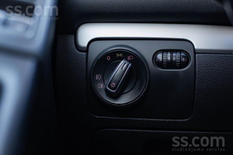 Volkswagen Golf 2009 Rīga, ar dzinēja tilpumu 2.00 L un nobraukumu 380 tūkst. km par 3990 €, foto 15 vietnē AUTOMOTO.COM.LV