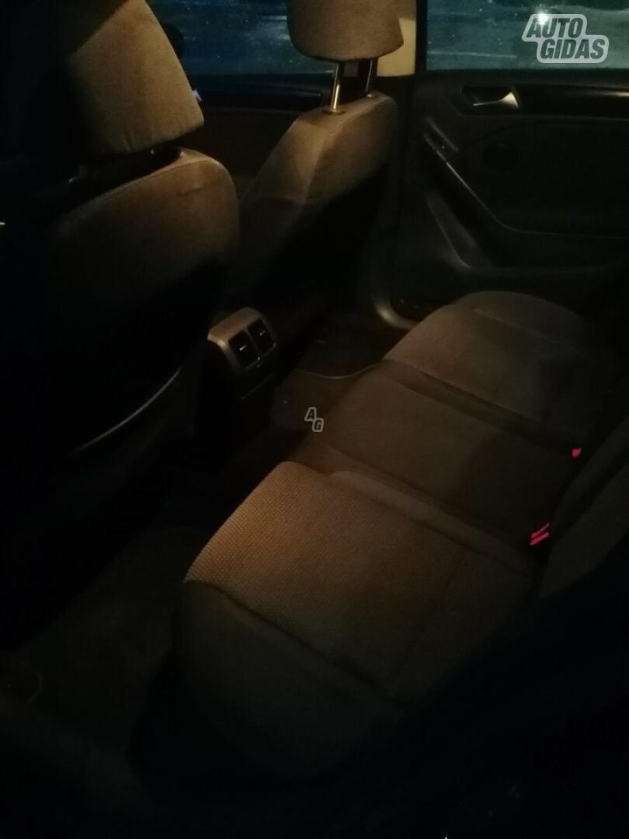 Volkswagen Golf 2009 in Telschi, with an engine capacity of 2.00 L and mileage of 289 thousand km for 3550 €, photo 15 on AUTOMOTO.COM.LV