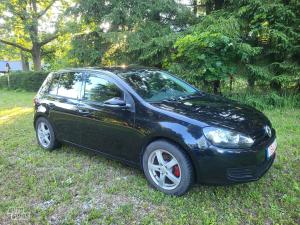Volkswagen Golf 2009 Jurbarkas, ar dzinēja tilpumu 2.00 L un nobraukumu 292 tūkst. km par 2300 €, foto  vietnē AUTOMOTO.COM.LV