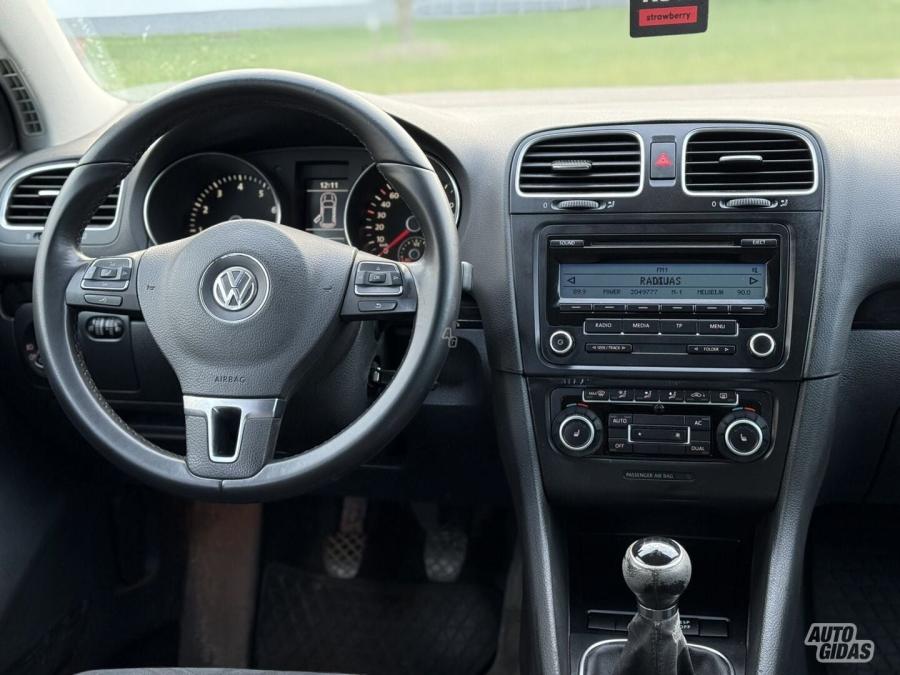 Volkswagen Golf 2010 in Kaunas, with an engine capacity of 2.00 L and mileage of 236 thousand km for 3000 €, photo 5 on AUTOMOTO.COM.LV