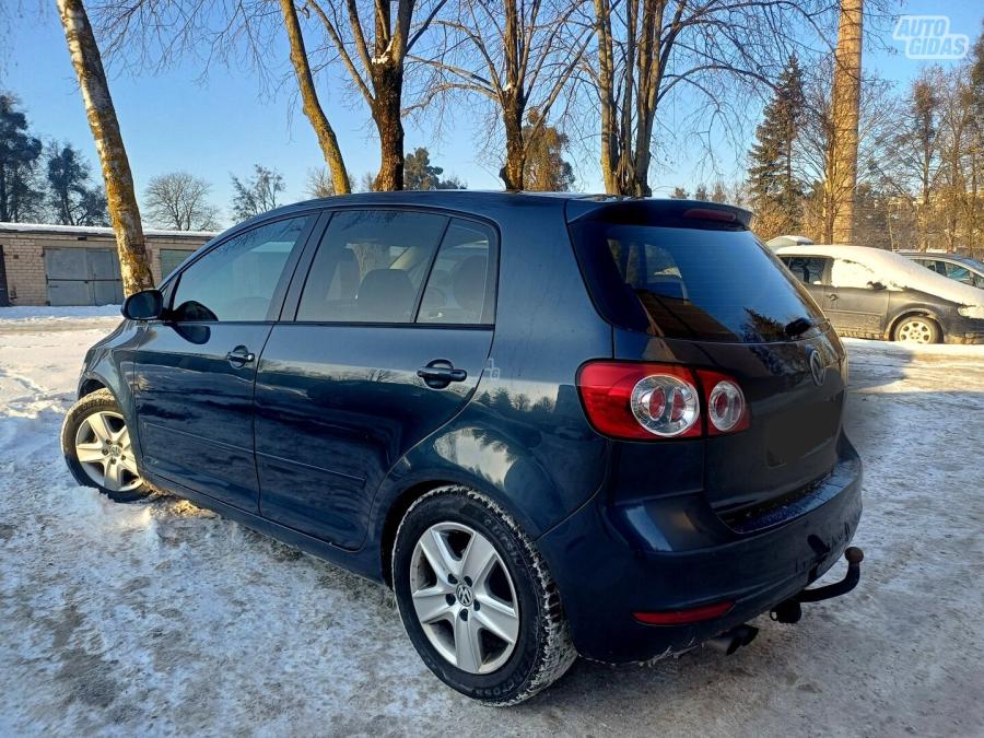 Volkswagen Golf 2010 in Kaunas, with an engine capacity of 2.00 L and mileage of 325 thousand km for 2850 €, photo 9 on AUTOMOTO.COM.LV