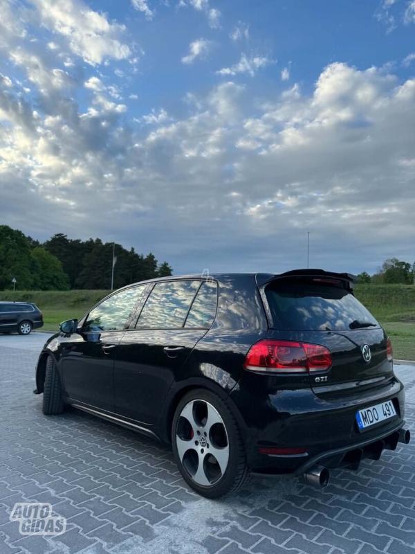 Volkswagen Golf 2010 in Jurbarkas, with an engine capacity of 2.00 L and mileage of 239 thousand km for 7800 €, photo 4 on AUTOMOTO.COM.LV