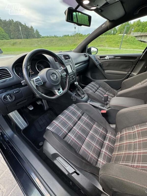 Volkswagen Golf 2010 in Jurbarkas, with an engine capacity of 2.00 L and mileage of 239 thousand km for 7800 €, photo 6 on AUTOMOTO.COM.LV