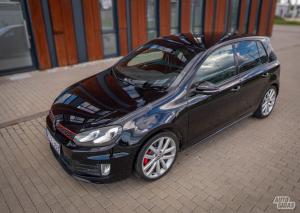 Volkswagen Golf 2010 Kauņa, ar dzinēja tilpumu 2.00 L un nobraukumu 300 tūkst. km par 6650 €, foto 3 vietnē AUTOMOTO.COM.LV