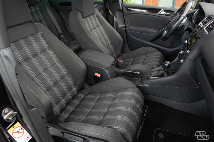 Volkswagen Golf 2010 Kauņa, ar dzinēja tilpumu 2.00 L un nobraukumu 300 tūkst. km par 6650 €, foto 11 vietnē AUTOMOTO.COM.LV
