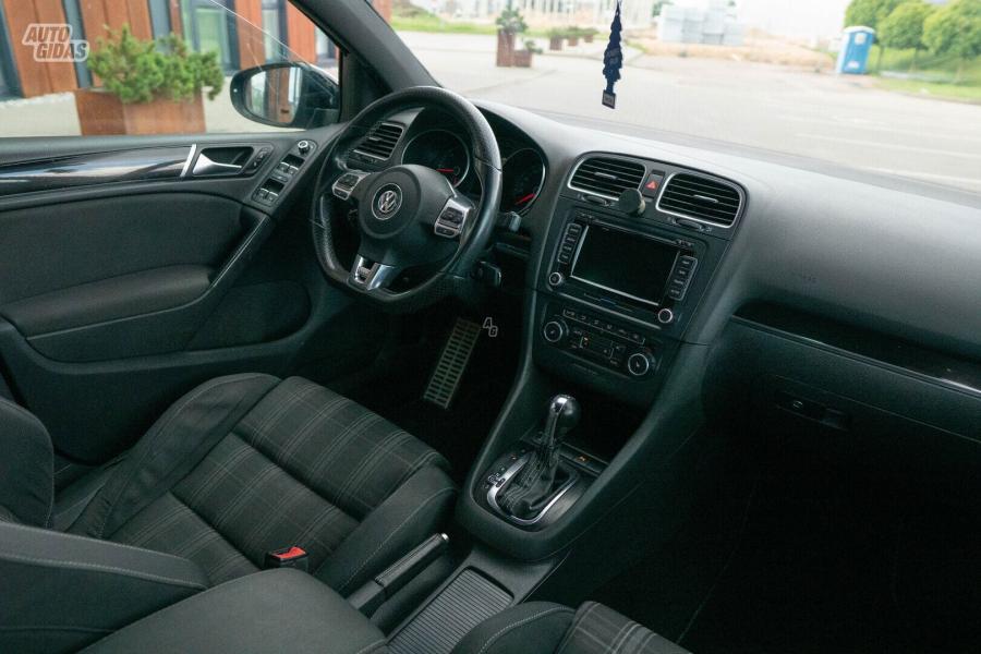 Volkswagen Golf 2010 Kauņa, ar dzinēja tilpumu 2.00 L un nobraukumu 300 tūkst. km par 6650 €, foto 28 vietnē AUTOMOTO.COM.LV
