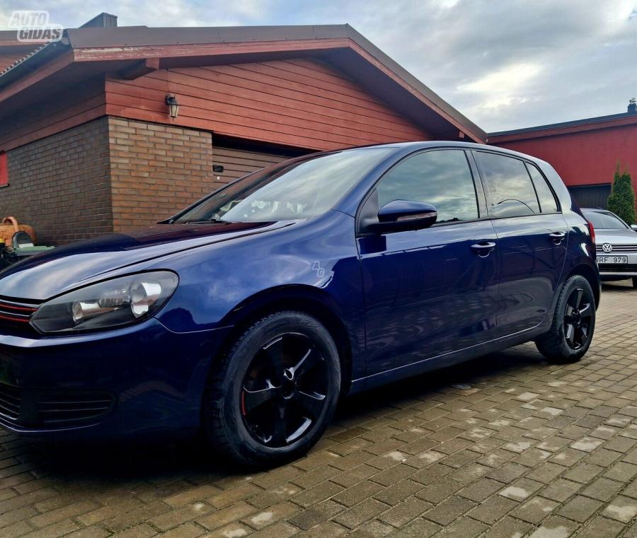 Volkswagen Golf 2010 in Klaipeda, with an engine capacity of 1.60 L and mileage of 215 thousand km for 2400 €, photo 1 on AUTOMOTO.COM.LV