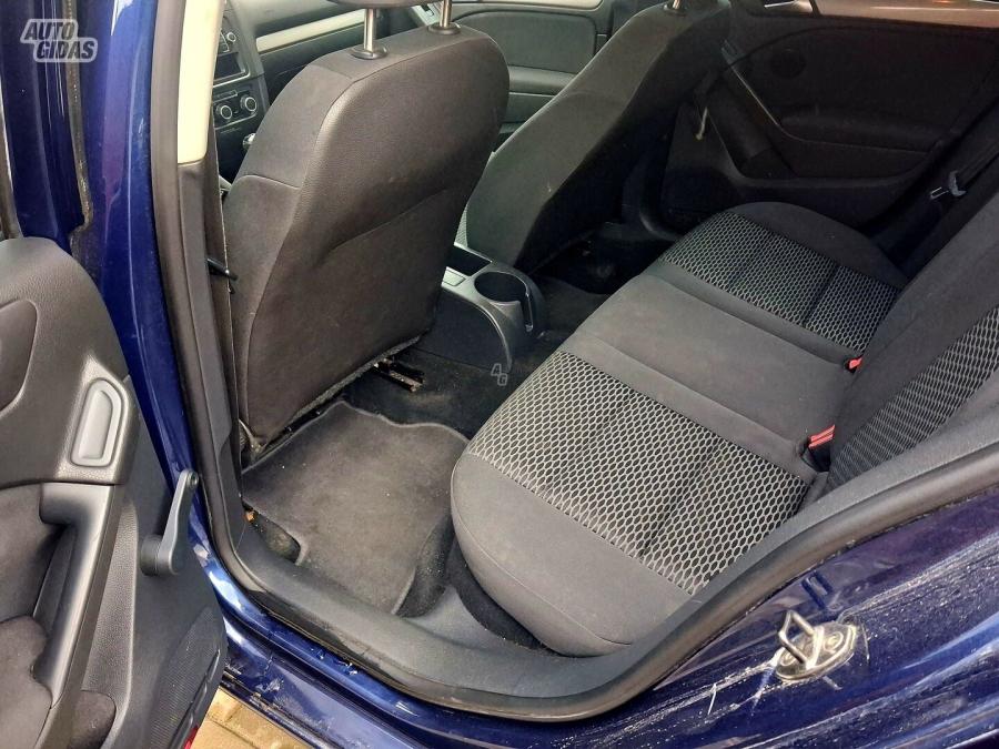 Volkswagen Golf 2010 in Klaipeda, with an engine capacity of 1.60 L and mileage of 215 thousand km for 2400 €, photo 10 on AUTOMOTO.COM.LV