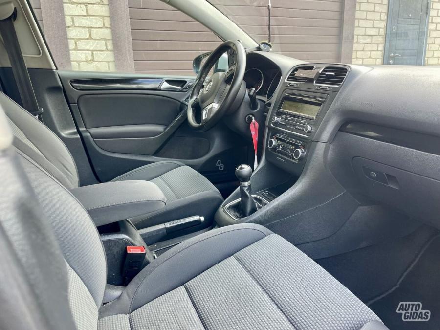 Volkswagen Golf 2010 in Kaunas, with an engine capacity of 1.60 L and mileage of 310 thousand km for 2450 €, photo 10 on AUTOMOTO.COM.LV