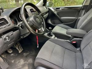Volkswagen Golf 2010 in Kaunas, with an engine capacity of 1.60 L and mileage of 310 thousand km for 2450 €, photo 26 on AUTOMOTO.COM.LV