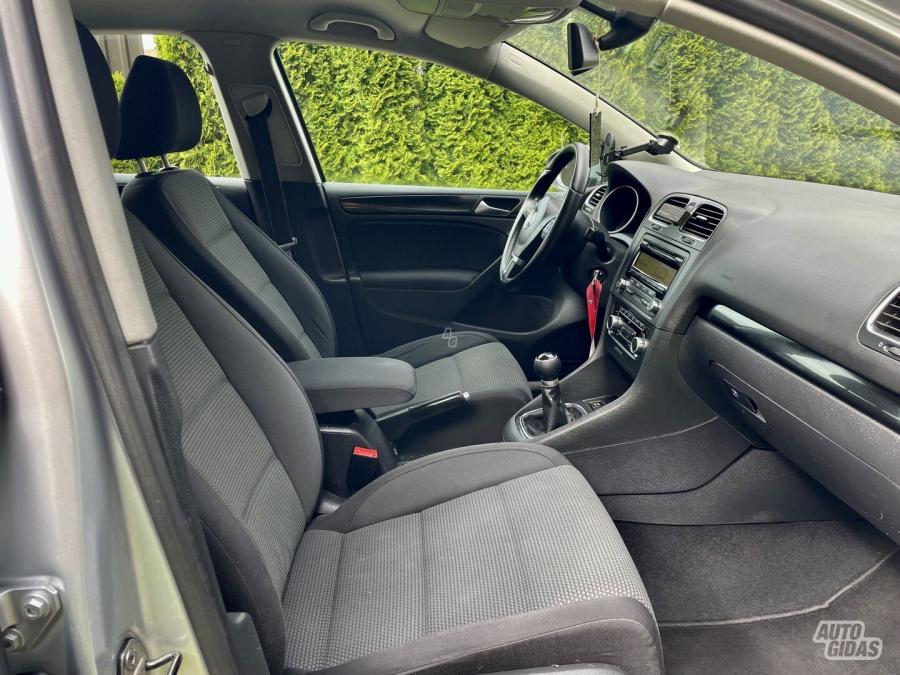 Volkswagen Golf 2010 Kauņa, ar dzinēja tilpumu 1.60 L un nobraukumu 311 tūkst. km par 2350 €, foto 24 vietnē AUTOMOTO.COM.LV