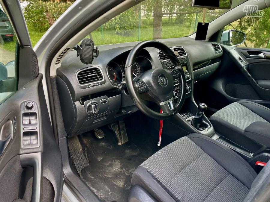 Volkswagen Golf 2010 Kauņa, ar dzinēja tilpumu 1.60 L un nobraukumu 311 tūkst. km par 2350 €, foto 28 vietnē AUTOMOTO.COM.LV