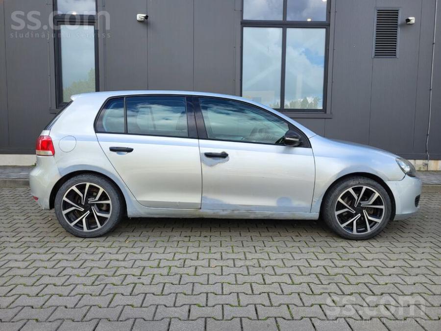 Volkswagen Golf 2010 Rīga, ar dzinēja tilpumu 1.40 L un nobraukumu 448 tūkst. km par 1390 €, foto 1 vietnē AUTOMOTO.COM.LV