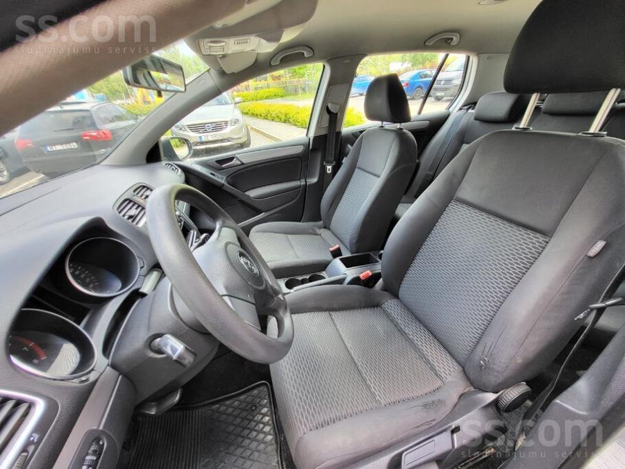 Volkswagen Golf 2010 Rīga, ar dzinēja tilpumu 1.40 L un nobraukumu 448 tūkst. km par 1390 €, foto 5 vietnē AUTOMOTO.COM.LV