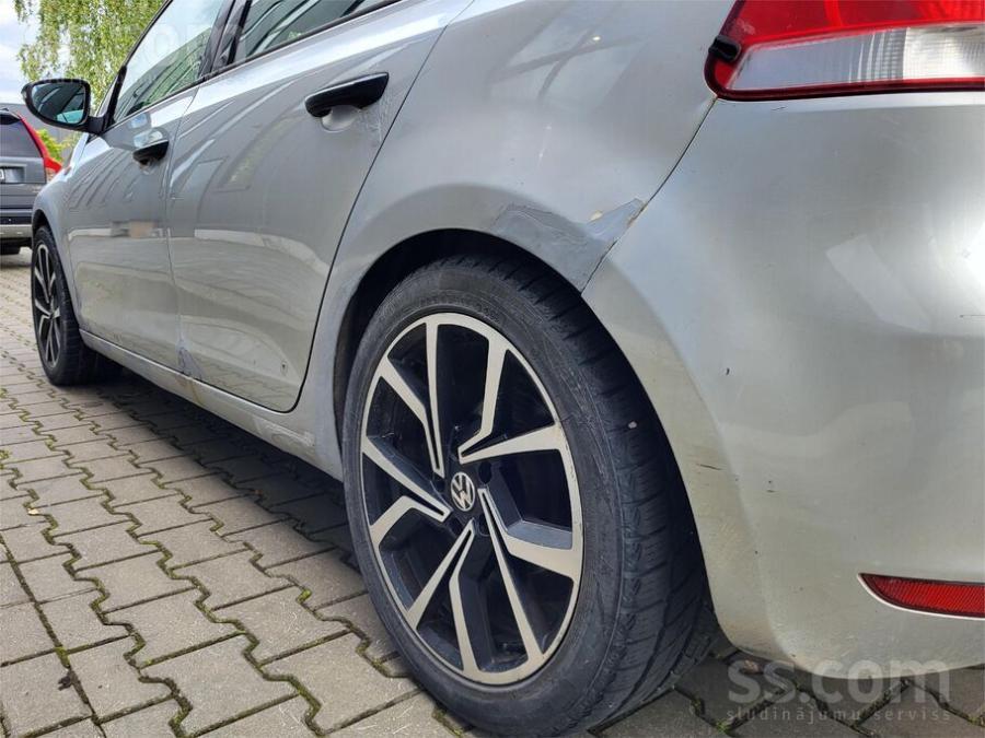 Volkswagen Golf 2010 Rīga, ar dzinēja tilpumu 1.40 L un nobraukumu 448 tūkst. km par 1390 €, foto 14 vietnē AUTOMOTO.COM.LV