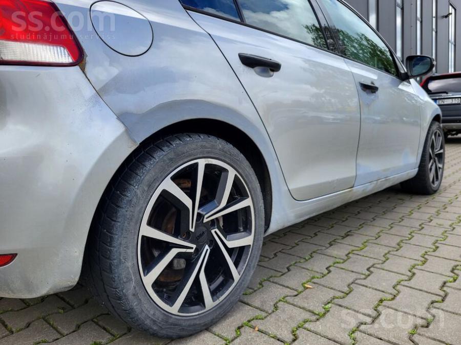Volkswagen Golf 2010 Rīga, ar dzinēja tilpumu 1.40 L un nobraukumu 448 tūkst. km par 1390 €, foto 17 vietnē AUTOMOTO.COM.LV