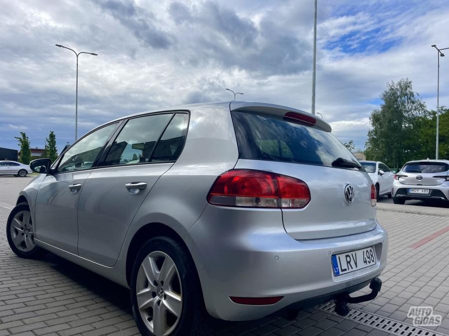 Volkswagen Golf 2010 in Kaunas, with an engine capacity of 1.60 L and mileage of 311 thousand km for 2300 €, photo 6 on AUTOMOTO.COM.LV