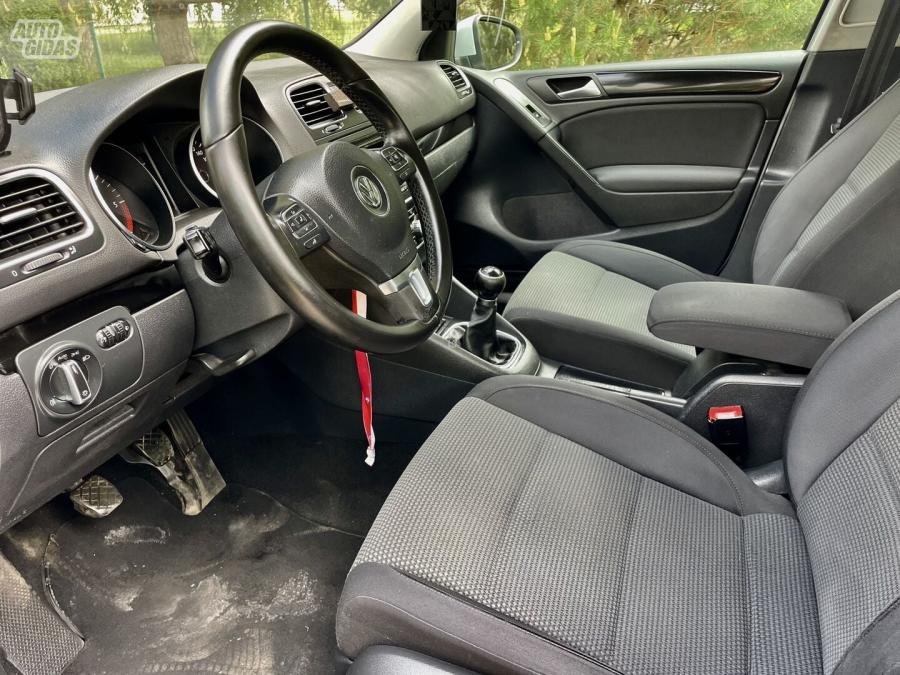Volkswagen Golf 2010 in Kaunas, with an engine capacity of 1.60 L and mileage of 311 thousand km for 2300 €, photo 25 on AUTOMOTO.COM.LV