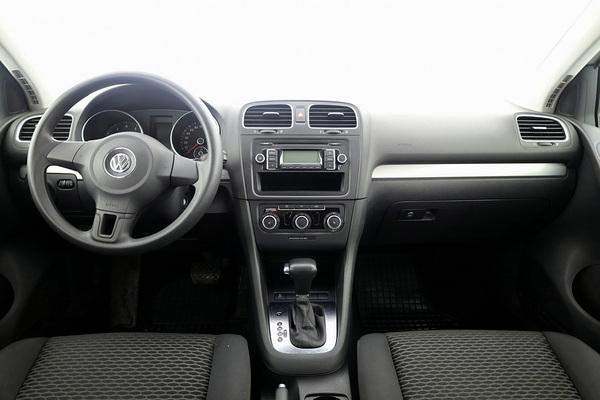 Volkswagen Golf 2010 in Tallinn, with an engine capacity of 1.20 L and mileage of 187 thousand km for 2799 €, photo 5 on AUTOMOTO.COM.LV