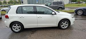 Volkswagen Golf 2010 Viļņa, ar dzinēja tilpumu 1.40 L un nobraukumu 280 tūkst. km par 1000 €, foto 4 vietnē AUTOMOTO.COM.LV