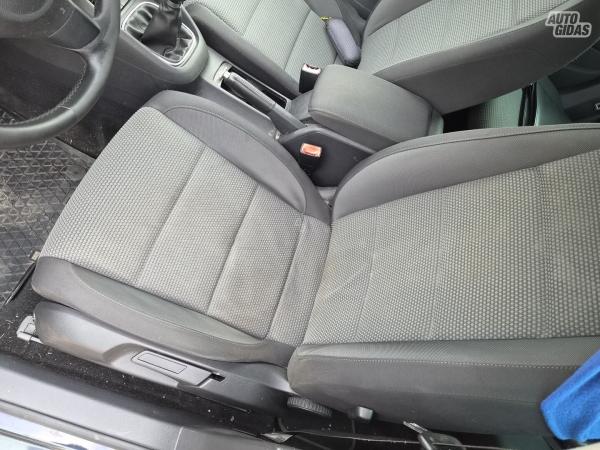 Volkswagen Golf 2010 in Jonava, with an engine capacity of 1.40 L and mileage of 231 thousand km for 2999 €, photo 8 on AUTOMOTO.COM.LV