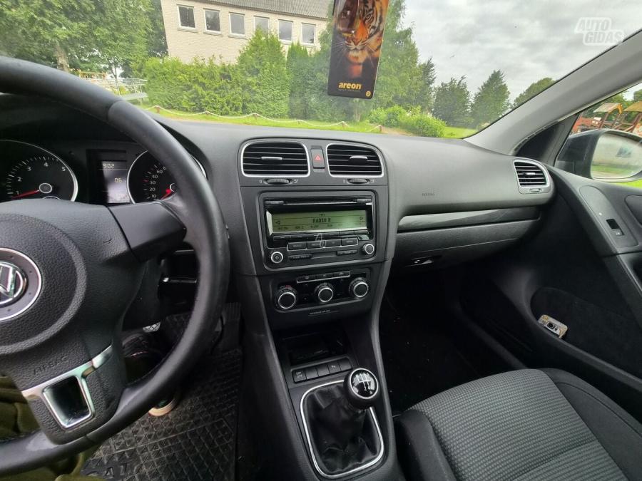 Volkswagen Golf 2010 in Jonava, with an engine capacity of 1.40 L and mileage of 231 thousand km for 2999 €, photo 12 on AUTOMOTO.COM.LV