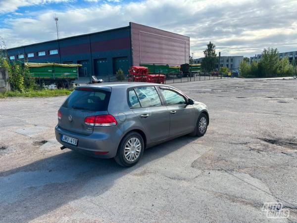 Volkswagen Golf 2010 Viļņa, ar dzinēja tilpumu 1.60 L un nobraukumu 350 tūkst. km par 1500 €, foto 6 vietnē AUTOMOTO.COM.LV