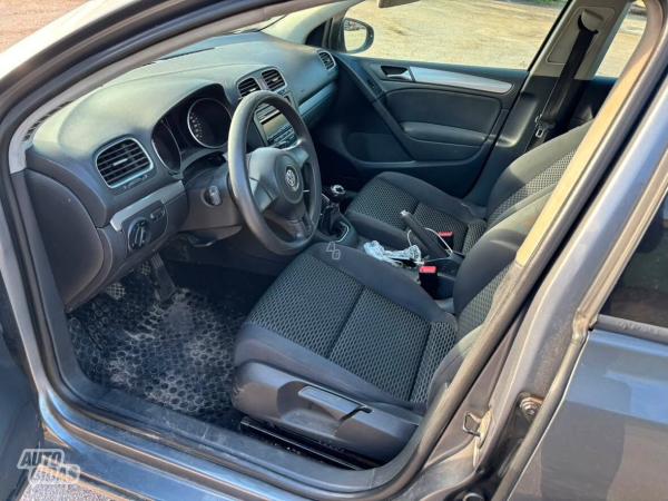 Volkswagen Golf 2010 Viļņa, ar dzinēja tilpumu 1.60 L un nobraukumu 350 tūkst. km par 1500 €, foto 8 vietnē AUTOMOTO.COM.LV
