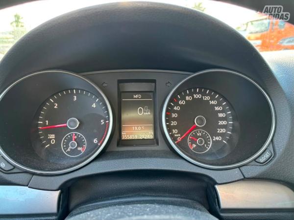 Volkswagen Golf 2010 Viļņa, ar dzinēja tilpumu 1.60 L un nobraukumu 350 tūkst. km par 1500 €, foto 9 vietnē AUTOMOTO.COM.LV